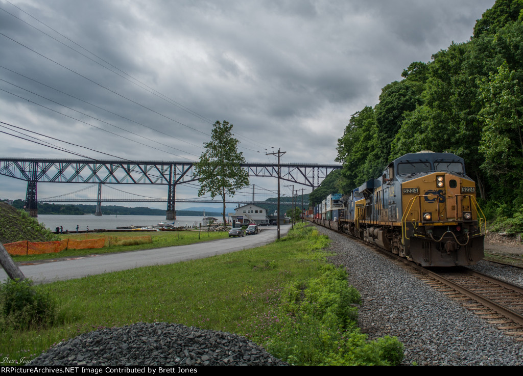 CSX Q159 at 72